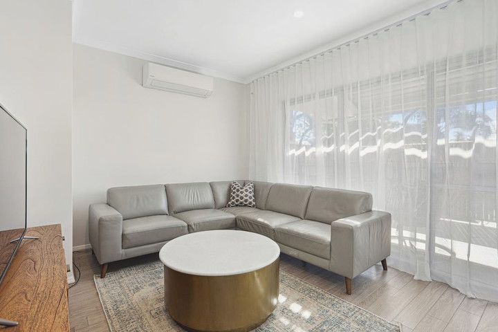 Aislado Retiro Condo Con Gran Balcón. Wifi Gratuito + Estacionamiento - Ascot