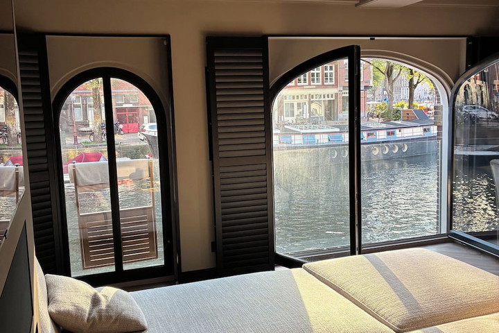 Luxury, Newly Remodeled Apartment In 16th Century Warehouse, With 10 Meter Boat. - Ámsterdam