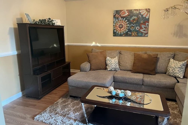 Perfect For Traveling Professionals - Knoxville, TN