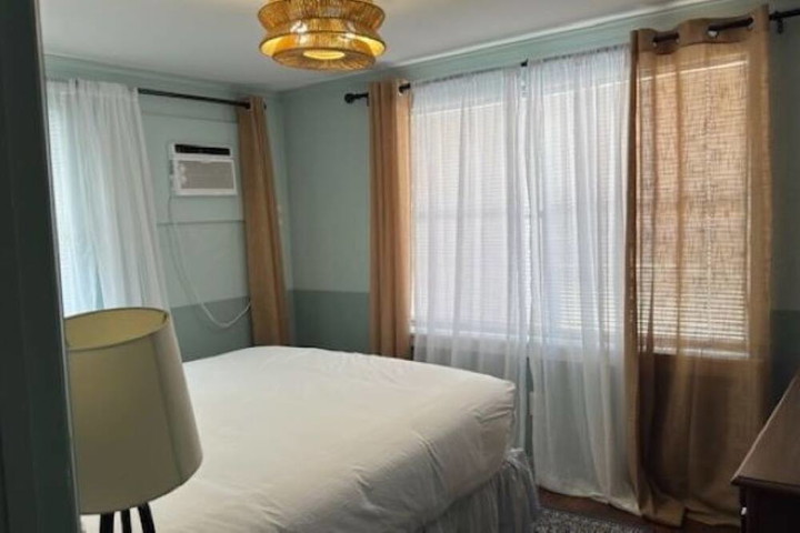 Monterey Motel - Beach Cottage 11 At Beach Access 8. Large Pool. Newly Remodeled - Panama City, FL