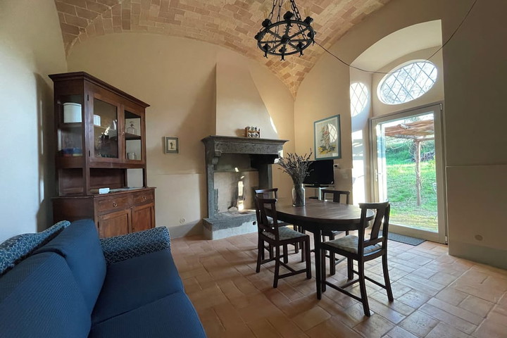 Merula. Organic Winery Farm Between Orvieto And Lake Bolsena - Orvieto