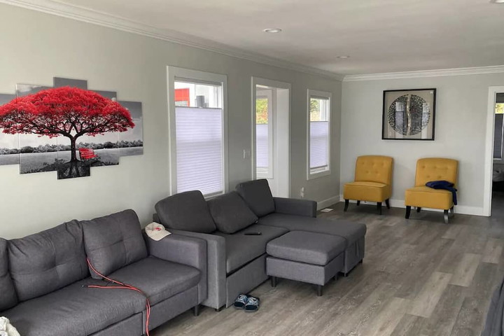 Newly Remodel Historic Coast Guard House 4-bedroom In Awesome Newport With Wifi - Newport, OR