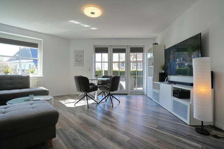 Luxe 4bdr West Vancouver Home Hiking & Bike Trails + Lake + Ocean+ Pool + Skiing - Horseshoe Bay
