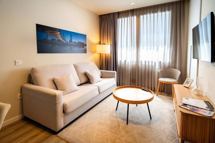 Fully Equipped Apartment W/ Kitchen + Parking In Central Bilbao - Lezama