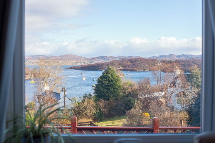 Cosy House With Stunning Sea Views - Gairloch