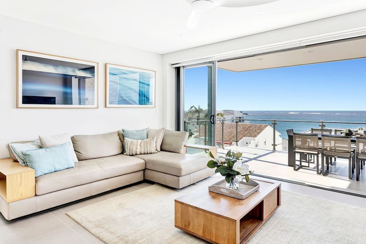 White Sails 3 - Oceanfront Luxury, Pool & Convent Beach Views - Holiday Yamba - Yamba