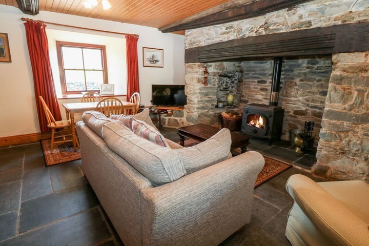 Ereiniog, Near Tremadog, Wales - Beddgelert