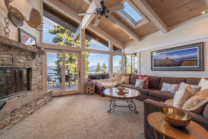 Luxury Re-modeled Lake Front, Stunning Views - Private Beaches, Piers, Hiking - Tahoe City, CA