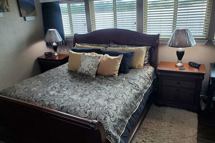 Cozy, Comfy Condo #251, 2 Bdr, Jet Tub For 2, Family,fishing Or Romantic Getaway - Willis, TX