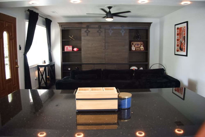 3br Downtown Cleveland Home Near Stadiums Free Parking - Cleveland, OH