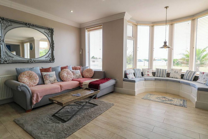 Cootiya Corner, Pet Friendly, With Hot Tub In Gorleston-on-sea - Great Yarmouth