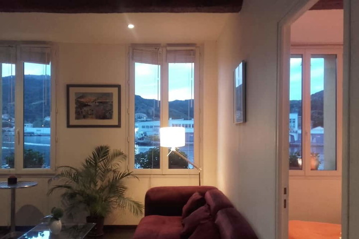 Port-vendres:appartement 3 Pièces Rénové+clim.vue Superbe Sur  Port + Parki - Cerbère