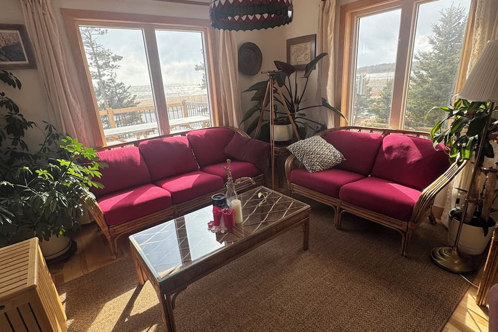 Lawrencetown Beach House With Hot Tub & Sauna - Nova Scotia