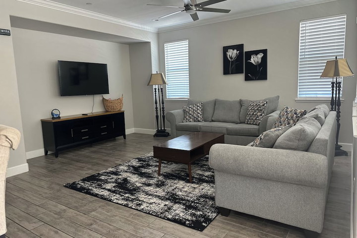 3-bedroom Cozy, Sleeps 10  In Fantastic Wine City Lodi. - Stockton, CA