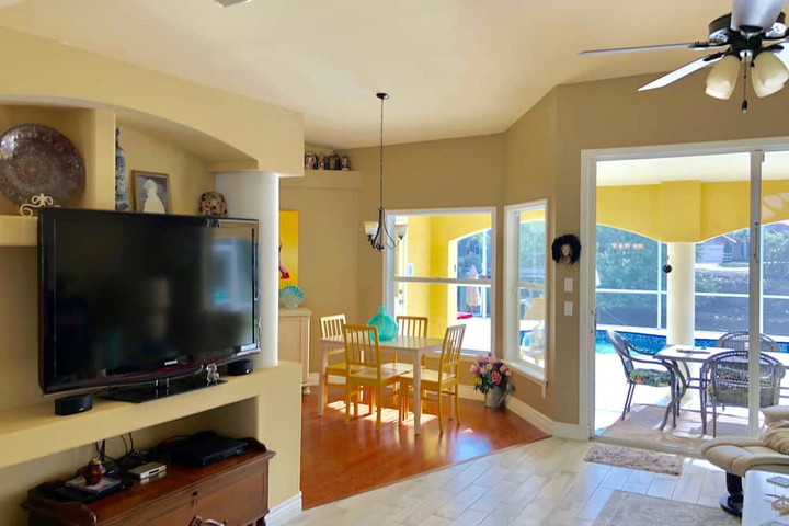 Southern Exposure, Gulf Access, Heated Pool Home With A Hot Tub And Large Lanai! - Sanibel Island, FL