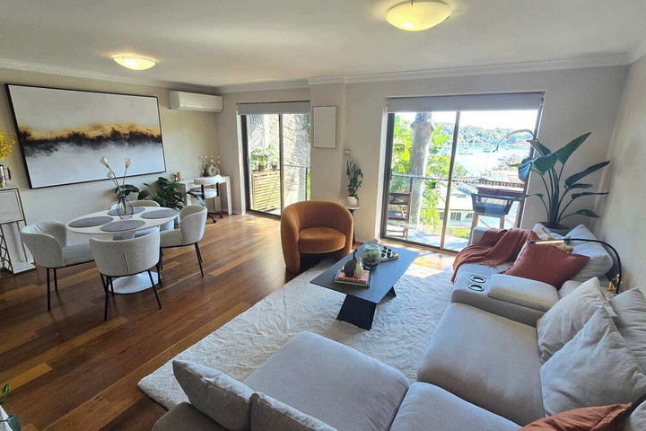 Stylish 1-bed Escape With Views Across Berrys Bay - North Sydney