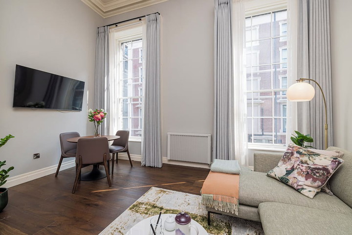 Elegant 5-star Apartment, Beside St. Stephens Green & Shelbourne Hotel - Dublin