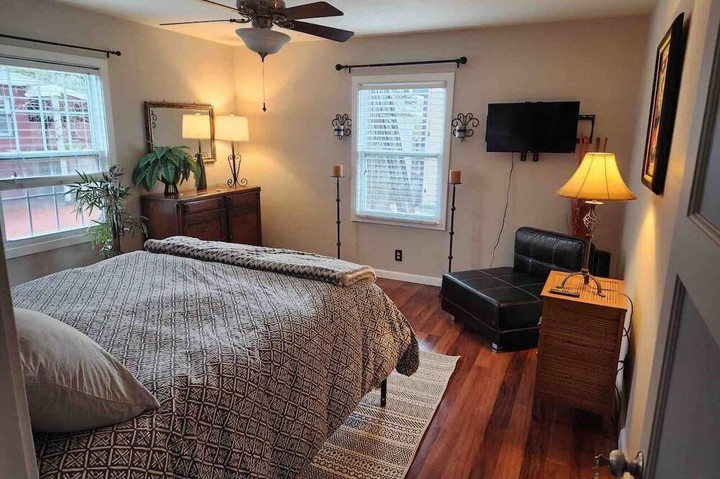 2/1 Cozy Home In The Heart Of The City - Stockton, CA
