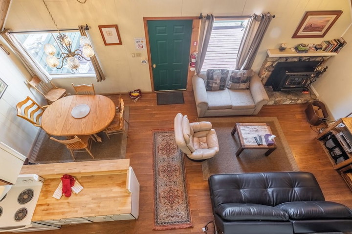 Chalet #11, Charming Ski In/ Ski Out Steps To The - June Lake, CA