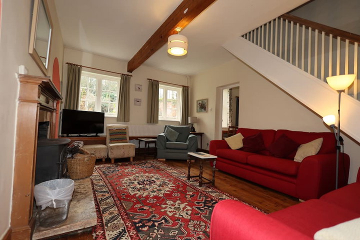 Gaffers Cottage - Sleeps 12 Guests  In 5 Bedrooms - Norwich