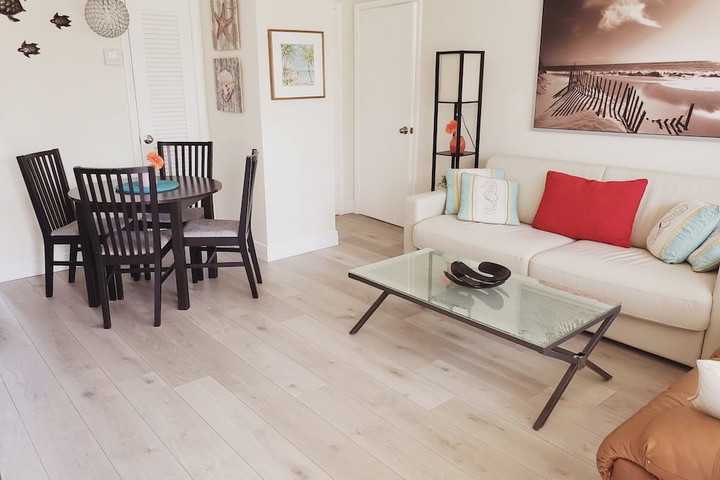 Paradise By The Sea Steps From The Beach! - Pompano Beach, FL