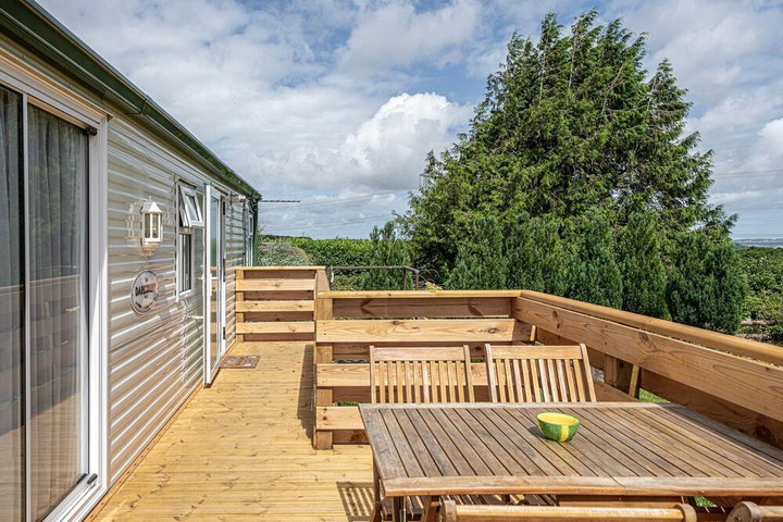 Caravan @  Ysgubor - Sleeps 6 Guests  In 2 Bedrooms - Bangor
