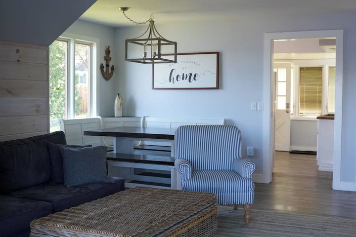 Cozy Cottage On Lake Champlain With Incredible Views And Outdoor Space! - Burlington, VT