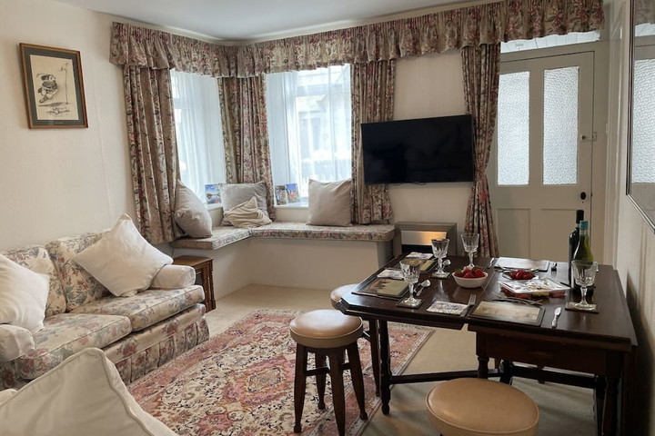 Central Location, Its Our Home Away From Home Unique, Cosy And Charming. - Grantown-on-Spey