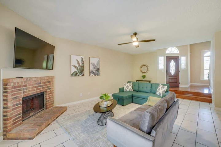 Melody Home Near Grapevine, Dfw Airport W Backyard - Grapevine, TX