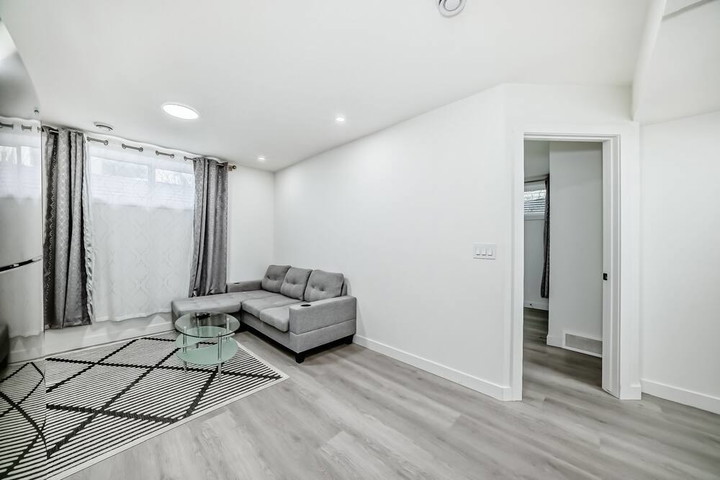 Rome Sweet Home 2. Private Guest Suite In A Quiet, Family-friendly Neighborhood. - Calgary