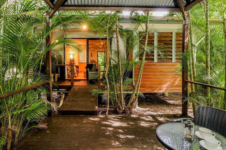 Sunbird Garden  2 - Private Villa With Spa & Small Pet Permitted Inside - Agnes Water
