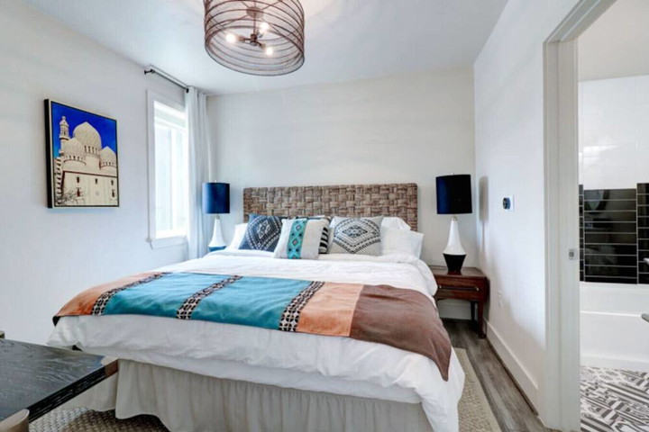 Deluxe Suite King (Nairobi) 202 - Dallas, TX