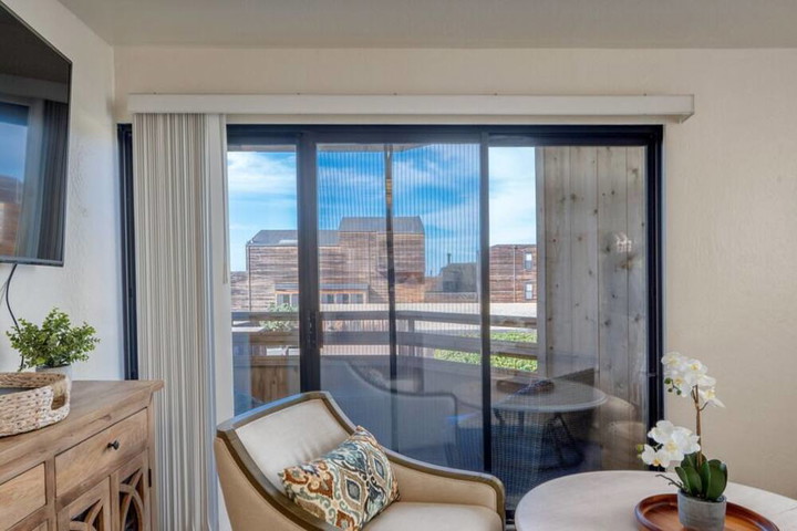 Ocean Harbor 312 - Monterey Condo - Beachfront Monterey Bay - Monterey, CA