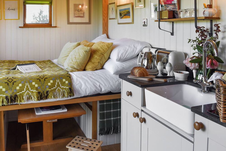 Shepherds Hut - Ukc6774 - Moelfre