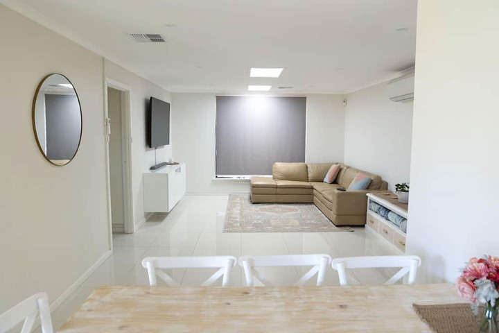 Beachside Base ~ Seaford - Private Family Coastal Retreat - 5 Min Stroll To Moana Beach - Adelaide