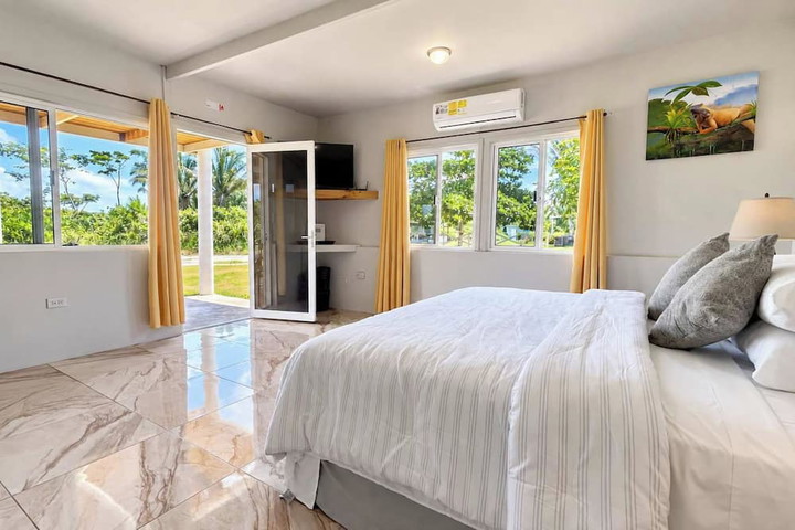 Modern Nature Studio With Private Pond In Belmopan - Belmopan