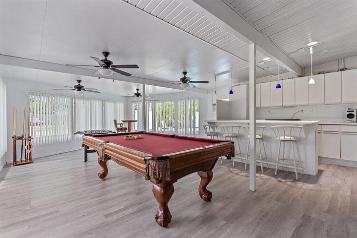 Florida Living - Sarasota, FL