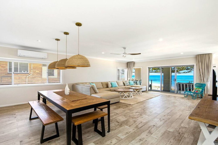 Beachfront Breeze - Family Getaway By Holidayco. - The Entrance