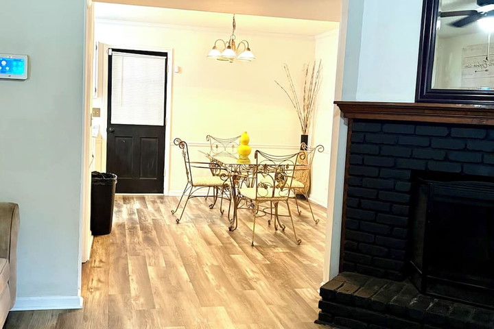 Charming 2-bedroom House In Tranquil Macon With Ac.  Pets Welcome. - Macon, GA