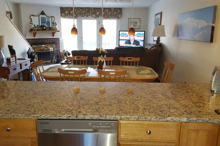 Location-location-near Ctr N.conway-mountain Views, Spacious,hiking Trails, Pool - North Conway, NH