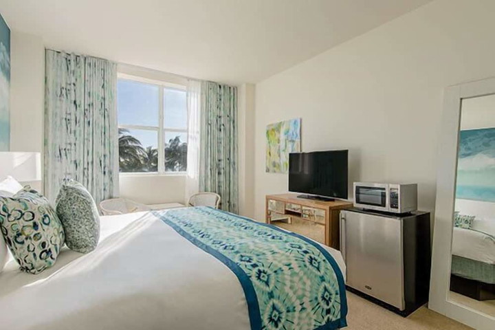 South Beach | Friends Coastal Retreat | Rooftop + Beach | 2br - Miami Beach, FL