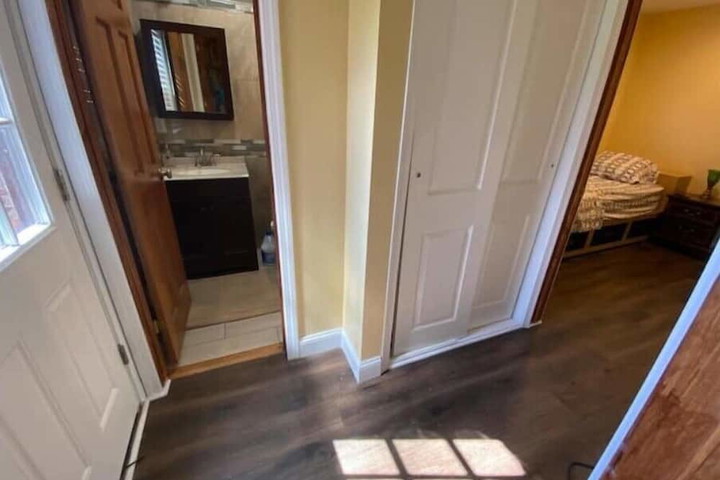 Adorable 1 Bedroom Mins Away To Nyc In Teaneck - Hawthorne, NJ
