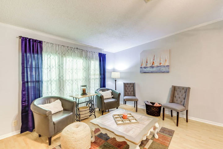 Pet-friendly Sparta Retreat: Porches & Fire Pit! - Milledgeville, GA