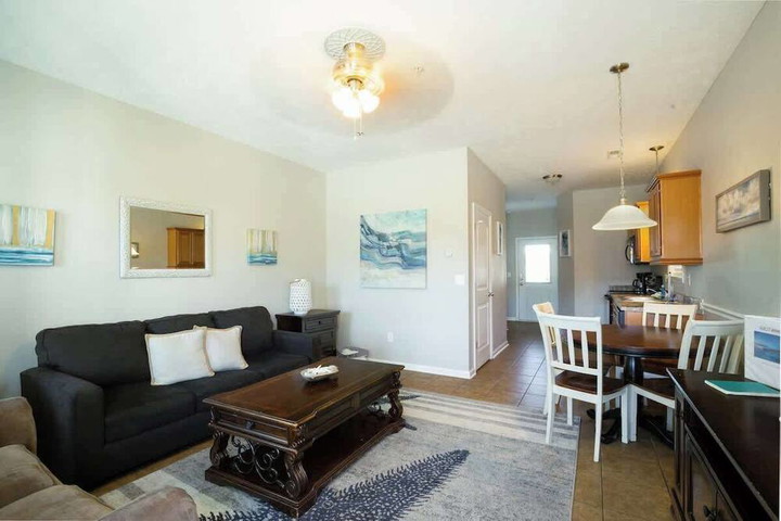 2 Story Cottage, Short Walk To Beach, Free Parking - South Carolina