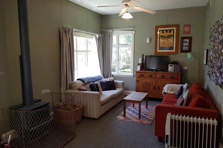 Peaceful And Private Bach Just A Few Minutes Walk To Village Centre And Pools - Hanmer Springs