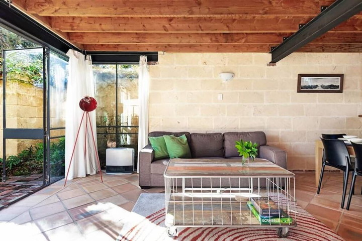 This Townhouse Is A 2 Bedroom(s), 1 Bathrooms, Located In Fremantle, Wa. - Cottesloe