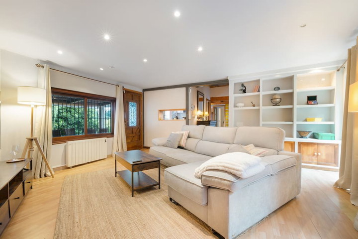 Acogedor Chalet Rústico Con Piscinas, Wi-fi Y Aire Acondicionado - A Coruña