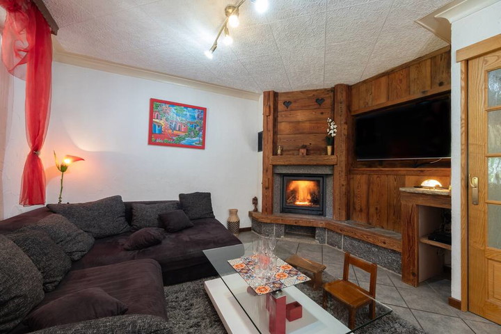 Chalet 'Chez Corinne' Avec Vue Sur La Montagne, Piscine Privée, Et à Proximité De Stations De Ski - Ventron