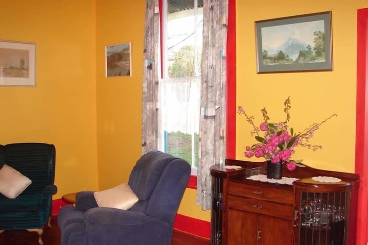 Quaint Character Cottage On Working Farmlet, Running Sheep & Beef. - New Zealand