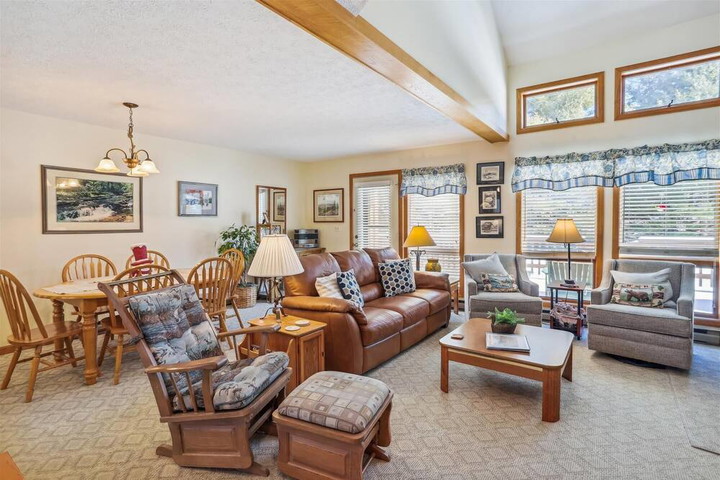 Clean, Convenient And Comfortable And All In The Same Place! - Blackwater Falls State Park, Davis